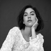 Alice Pascual - Comédienne - Showbizz.net