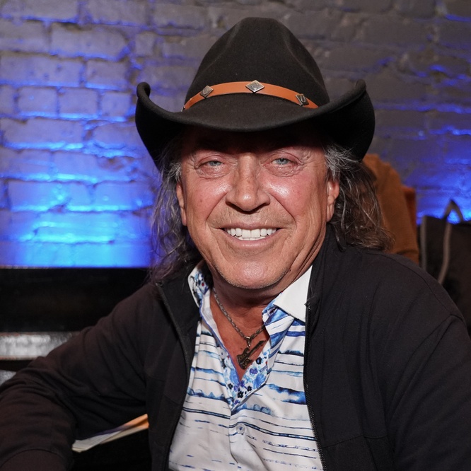 Paul Daraîche - Personnalité