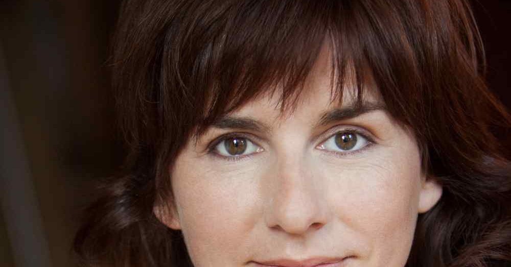 Nadia Paradis - Personnages et oeuvres - Showbizz.net