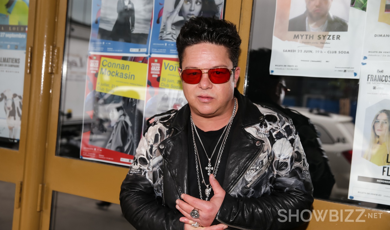 Éric Lapointe fait une rare sortie publique avec un de ses fils